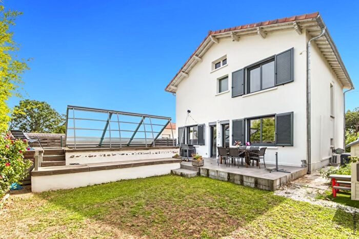 Maison 6 pièces à Roques, à vendre