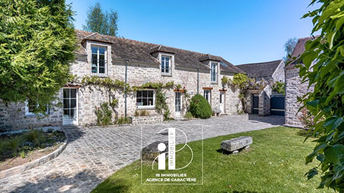 Maison 8 pièces à vendre à Arbonne-la-Forêt