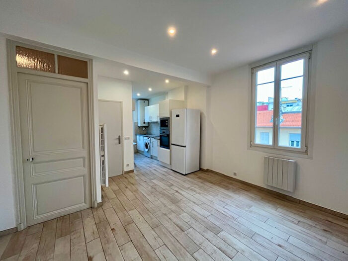 Nice, Saint-Sylvestre : Appartement 2 pièces à louer