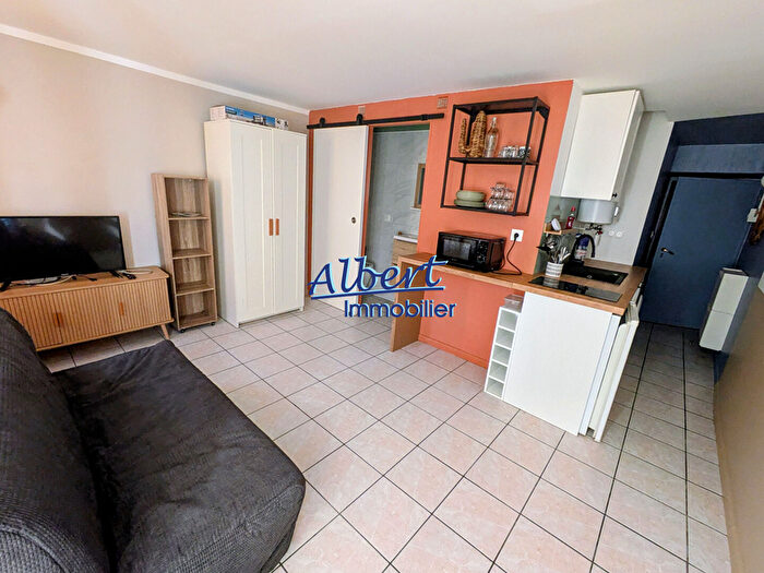 Appartement 1 pièce à Ollioules, Centre-ville, à louer