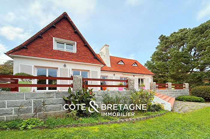 Maison à vendre - Saint-Brieuc - 6 pièces - 4 chambres