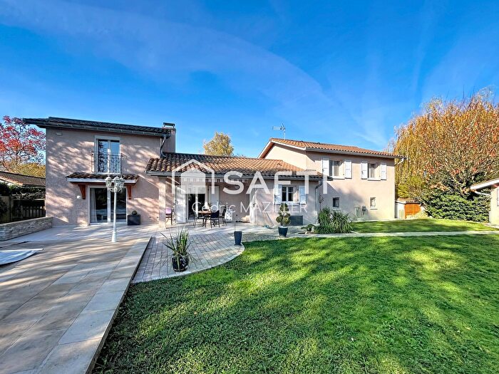 Maison à vendre - Châtillon-sur-Chalaronne - 7 pièces - 5 chambres