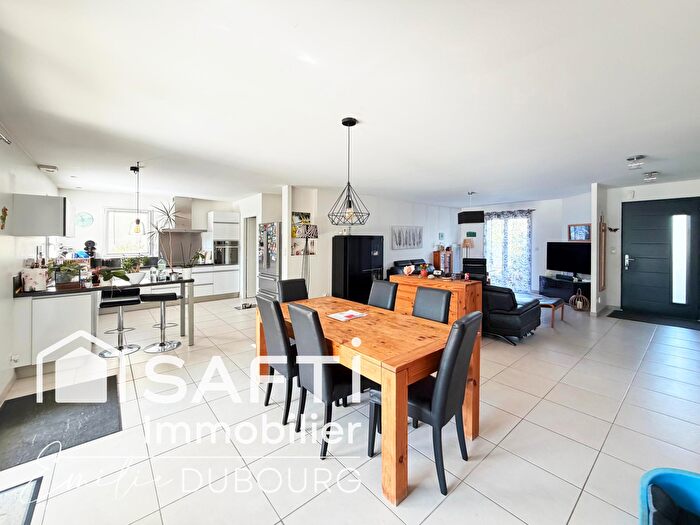 Maison 4 pièces à Vayres, à vendre