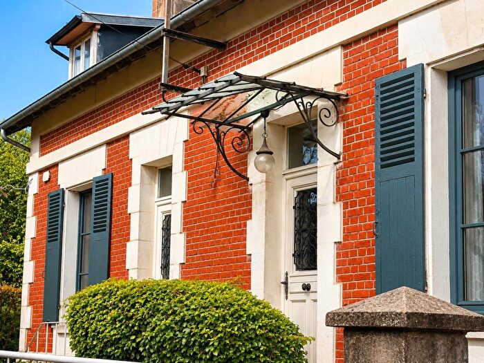 Maison 7 pièces à Pierrefonds, à vendre