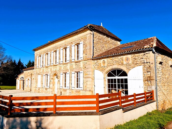 Maison à vendre - Sauveterre-de-Guyenne - 12 pièces - 5 chambres