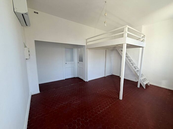 Appartement à louer - Marseille ème arrondissement - 2 pièces - 1 chambre