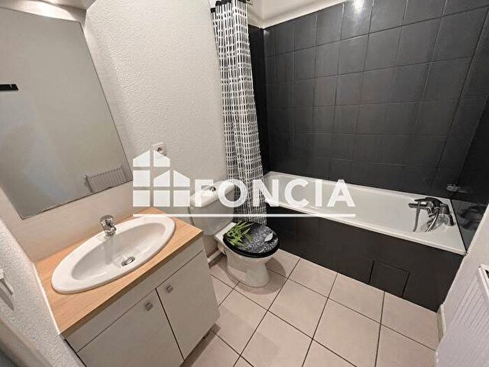 Appartement à louer - Centre Ville, Florange - 2 pièces - 1 chambre