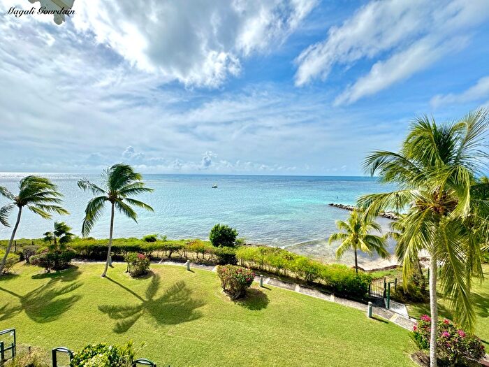 Appartement à vendre - Saint-François - 4 pièces - 3 chambres