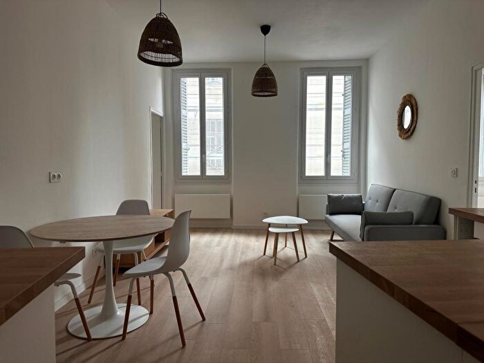 Marseille er, Thiers - Appartement 3 pièces à louer