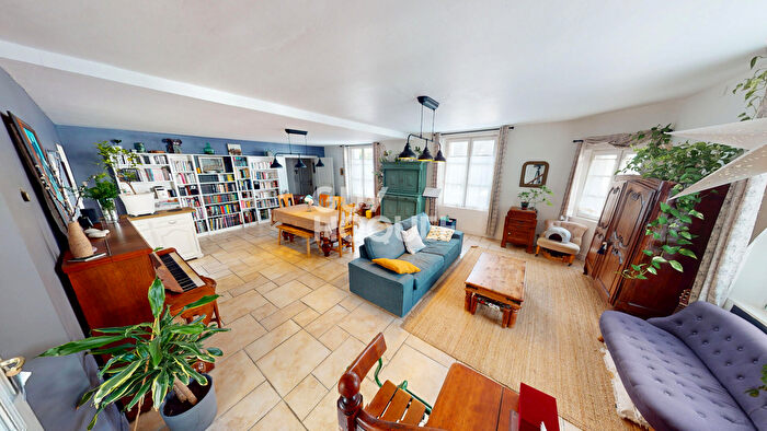 Maison 8 pièces à vendre à Luynes