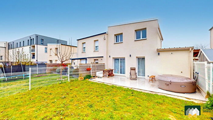 Maison à vendre - Mainvilliers - 6 pièces - 4 chambres