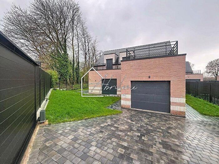 Maison à louer - Wattignies - 5 pièces - 4 chambres