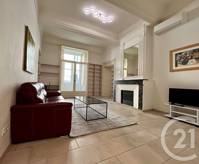 Appartement à louer - Alès, Centre-ville - 2 pièces - 1 chambre