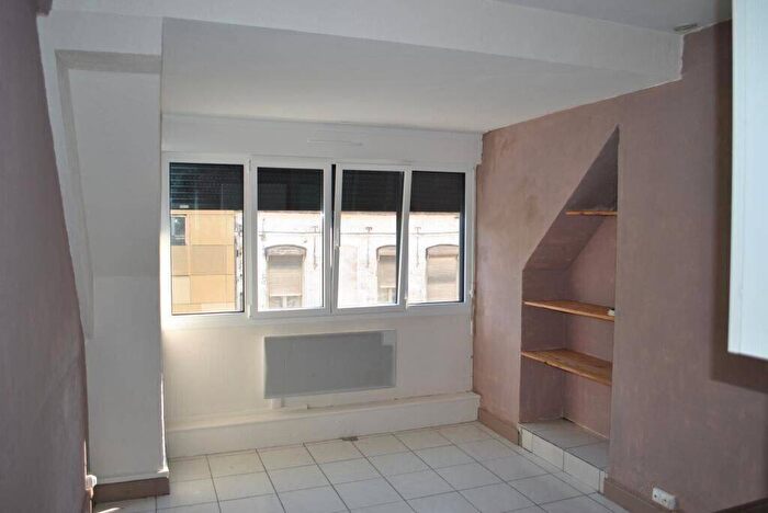 Appartement à louer - Faubourg Saint Catherine-Faubourg de Paris-Le Vignole, Valenciennes - 1 pièce