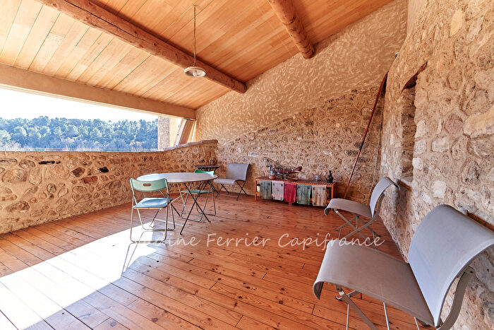 Maison 5 pièces à vendre à Jouques