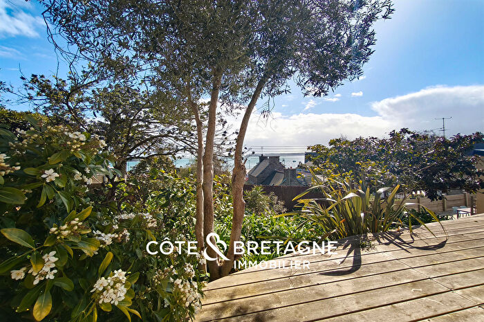 Maison à vendre - Ploubazlanec - 6 pièces - 4 chambres