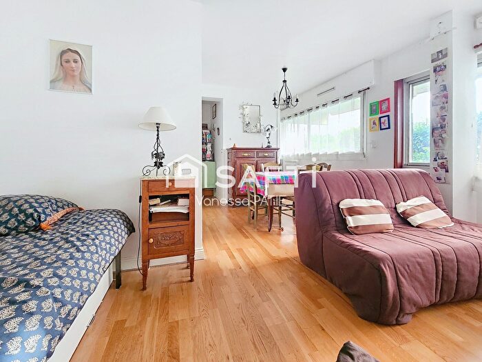 Appartement à vendre - Issy-les-Moulineaux, Centre-ville, Corentin Celton, Les Varennes - 1 pièce - 1 chambre