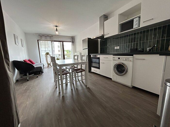 Champs-sur-Marne - Appartement 2 pièces à louer