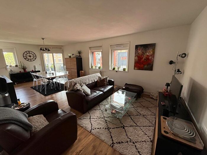 La Madeleine, Grand Boulevard : Appartement 4 pièces à louer