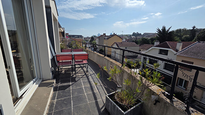Appartement 4 pièces à vendre à Nanterre, Mont Valérien