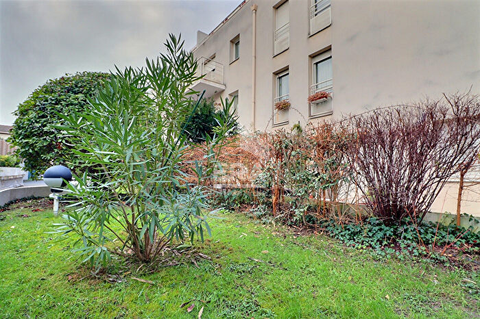 Appartement à vendre - Aubervilliers, Villette, Quatre-Chemins - 3 pièces - 2 chambres