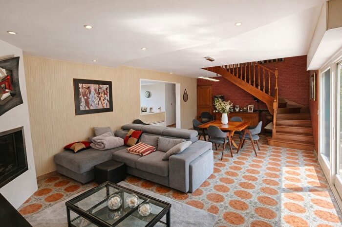 Maison à vendre - Irodouër - 6 pièces - 5 chambres