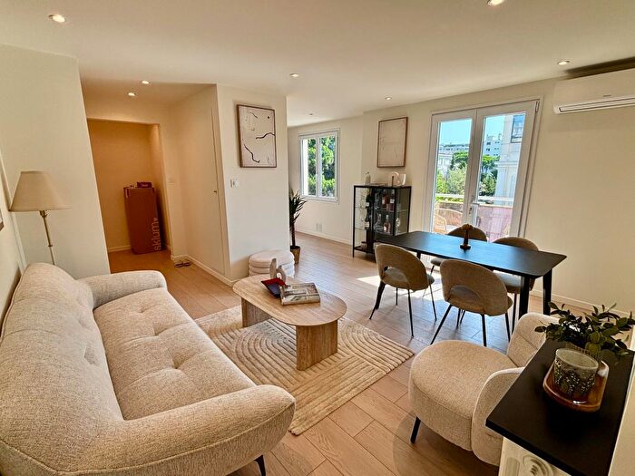 Appartement à vendre - Cannes, Pointe Croisette - 3 pièces - 2 chambres