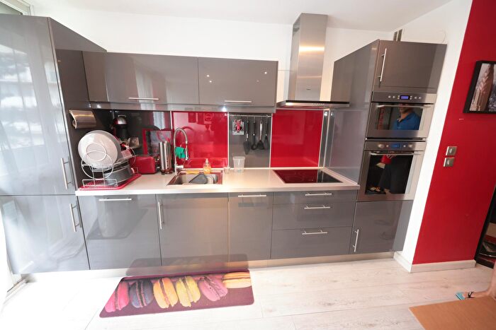Chilly-Mazarin, Nord : Appartement 3 pièces à vendre