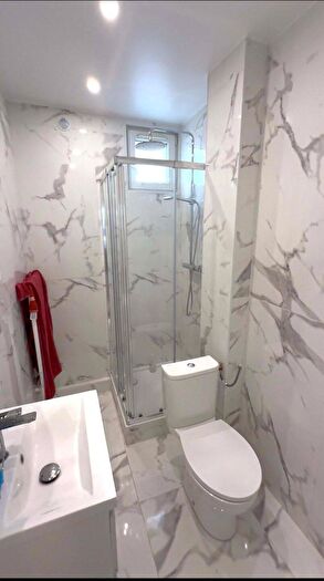 Appartement à louer - Joffre-Chemins des Bourdons, Gagny - 3 pièces - 2 chambres