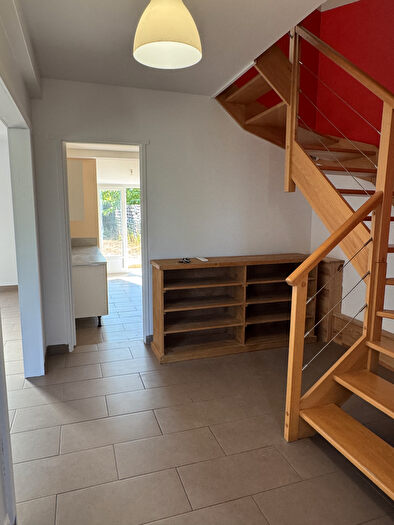 Maison 4 pièces à louer à Saint-Seurin-sur-l'Isle