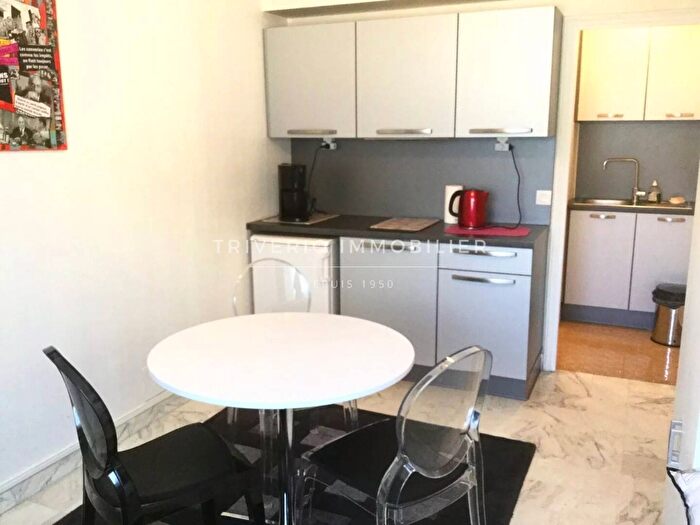 Appartement à louer - Carnot, Cannes - 1 pièce