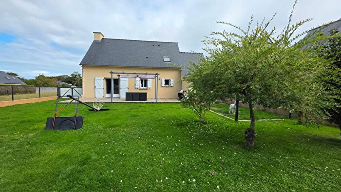 Maison à vendre - Miniac-Morvan - 6 pièces - 4 chambres