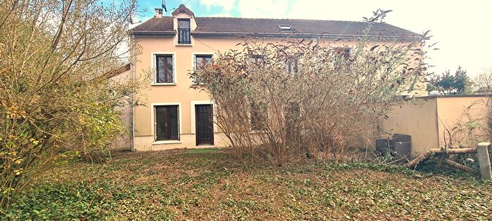 Maison à vendre - Aulnay-sur-Mauldre - 9 pièces - 7 chambres