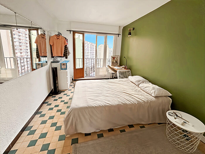 Appartement à vendre - Marseille e , Saint-Pierre - 7 pièces - 4 chambres