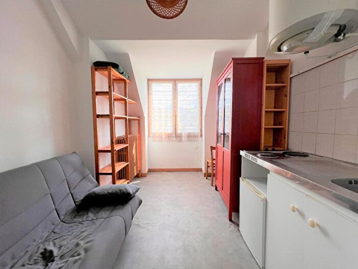Chambéry, Centre-ville - Appartement 1 pièce à louer