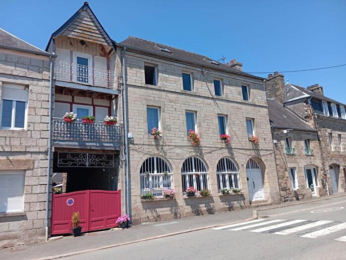 Callac : Maison 12 pièces à vendre