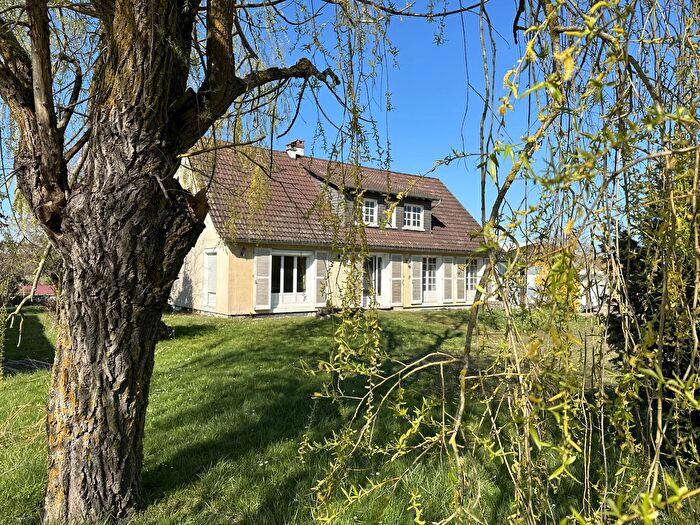 Maison à vendre - Saint-Georges-sur-Baulche - 5 pièces - 4 chambres