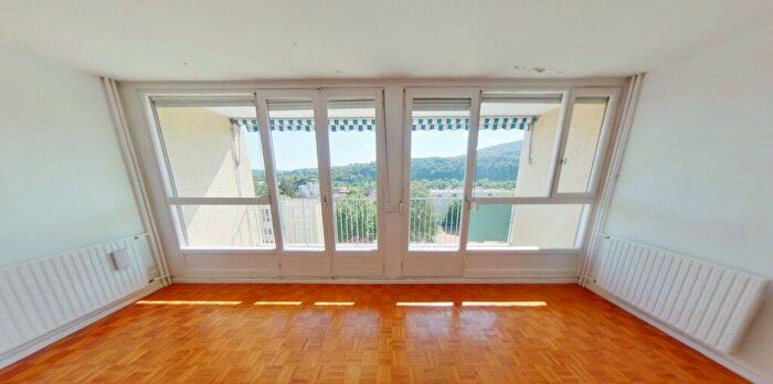 Le Bourg, Fontaines-sur-Saône - Appartement 3 pièces à louer
