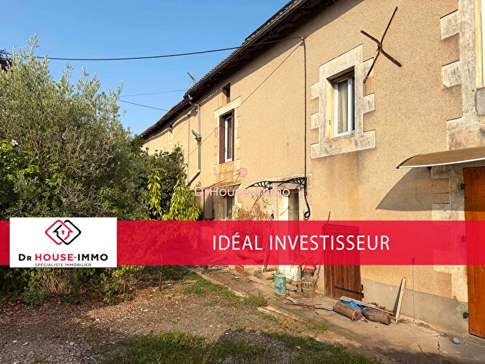 Neuville-de-Poitou - Maison 3 pièces à vendre