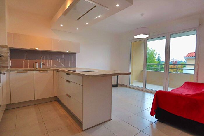 Appartement à louer - Est, Craponne - 2 pièces - 1 chambre