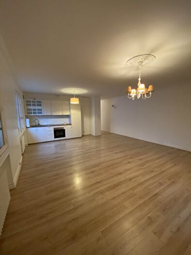 Appartement à louer - Saint-Chamond - 4 pièces - 3 chambres