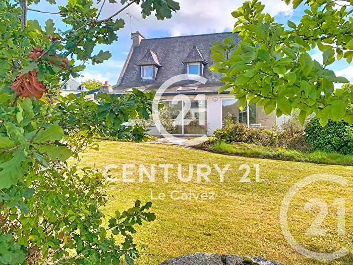 Maison à vendre - Plouagat - 8 pièces - 5 chambres