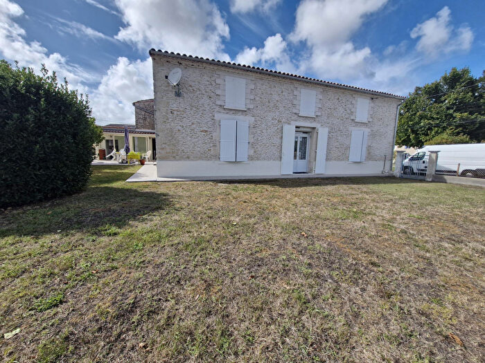 Maison à vendre - Corme-Écluse - 7 pièces - 3 chambres