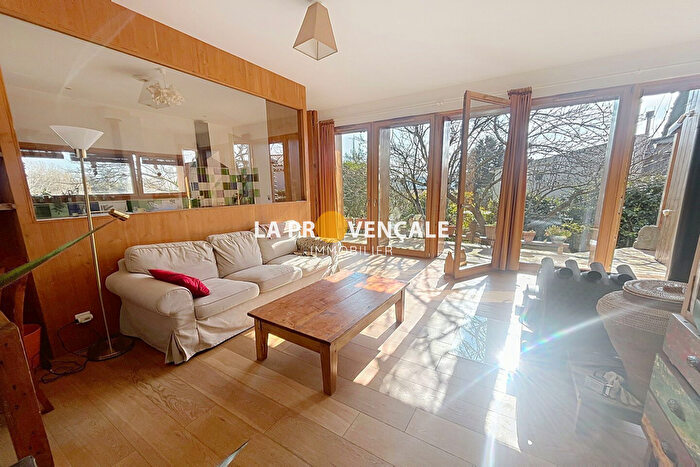 Maison à vendre - Meyreuil - 5 pièces - 4 chambres