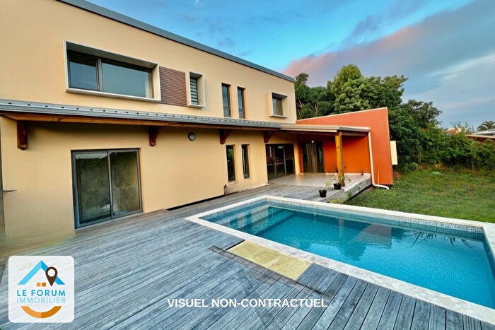 Maison 4 pièces à Saint-Pierre, à vendre