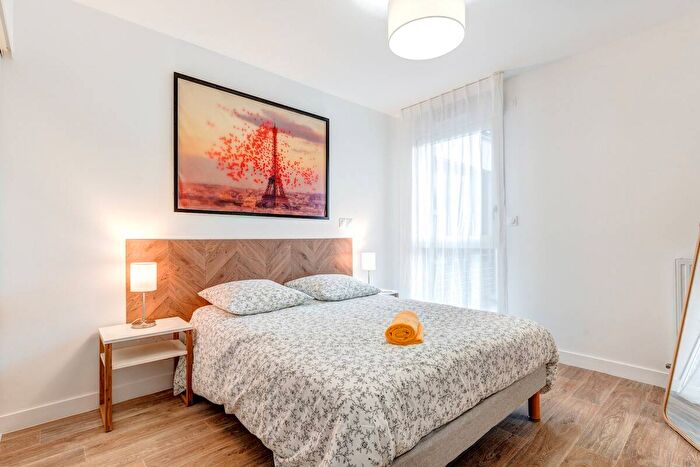 Appartement à louer - Bord de Seine-Les Martinets, Rueil-Malmaison - 2 pièces - 1 chambre