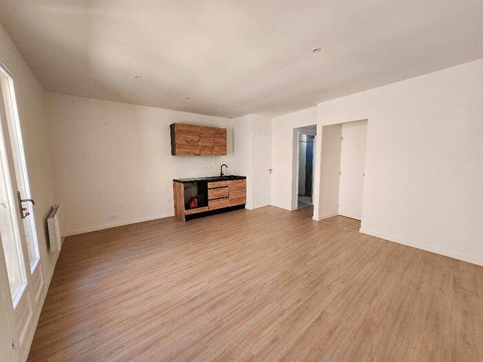 Allées Paul Riquet, Béziers : Appartement 4 pièces à louer