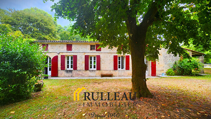 Maison à vendre - Pugnac - 9 pièces - 7 chambres