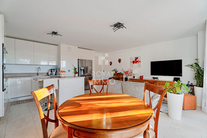 Appartement à vendre - Solliès-Pont - 3 pièces - 2 chambres