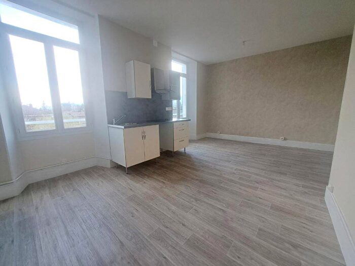 Appartement à louer - Peripherie, Vif - 2 pièces - 1 chambre